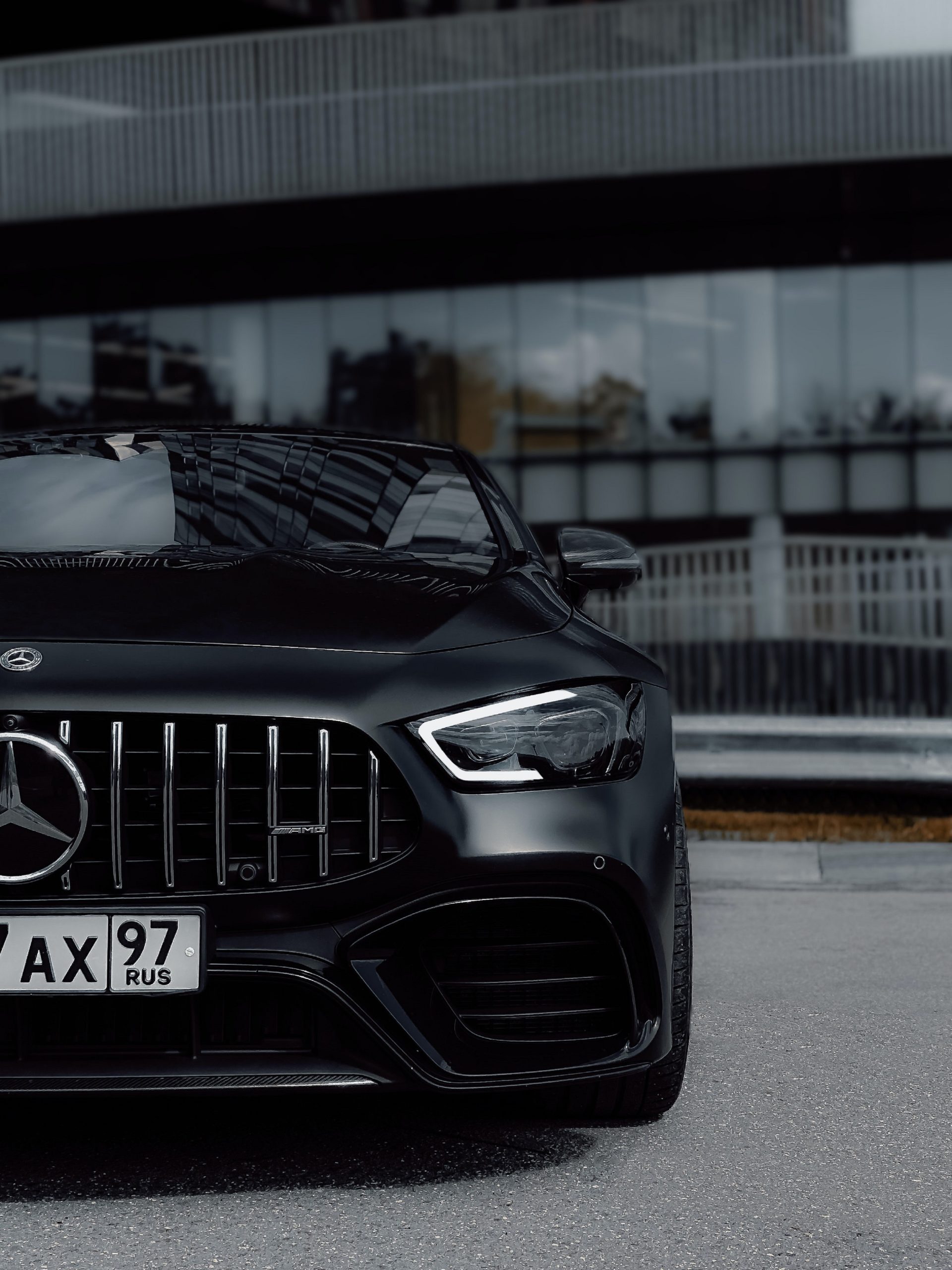 Fabricant presse composites pour pièces automobile, camping-car, poids ...